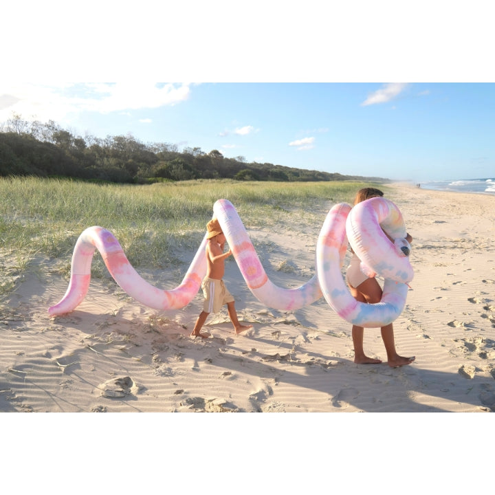 SUNNYLiFE Giant Inflatable Noodle Snake Tie Dye Tie Dye – Juplay World